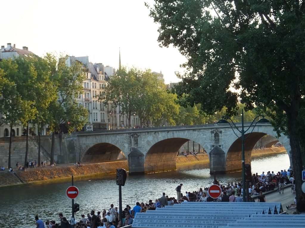 Just "Chillin" on a Friday Night in Paris - Linda Spalla